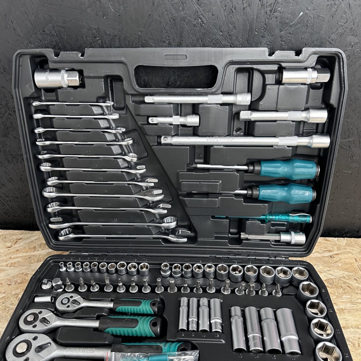 Trusa de scule profesionala 121 piese, tubulare, biti, chei fixe si ...